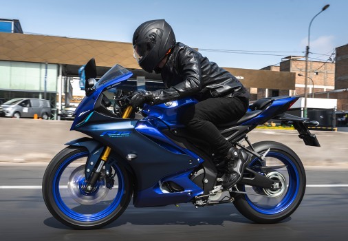 R15 V4 - Yamaha Motos