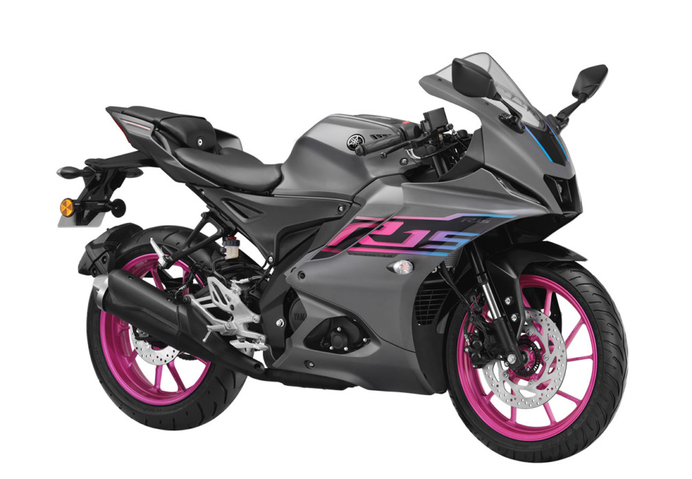 R15 V4 - Yamaha Motos